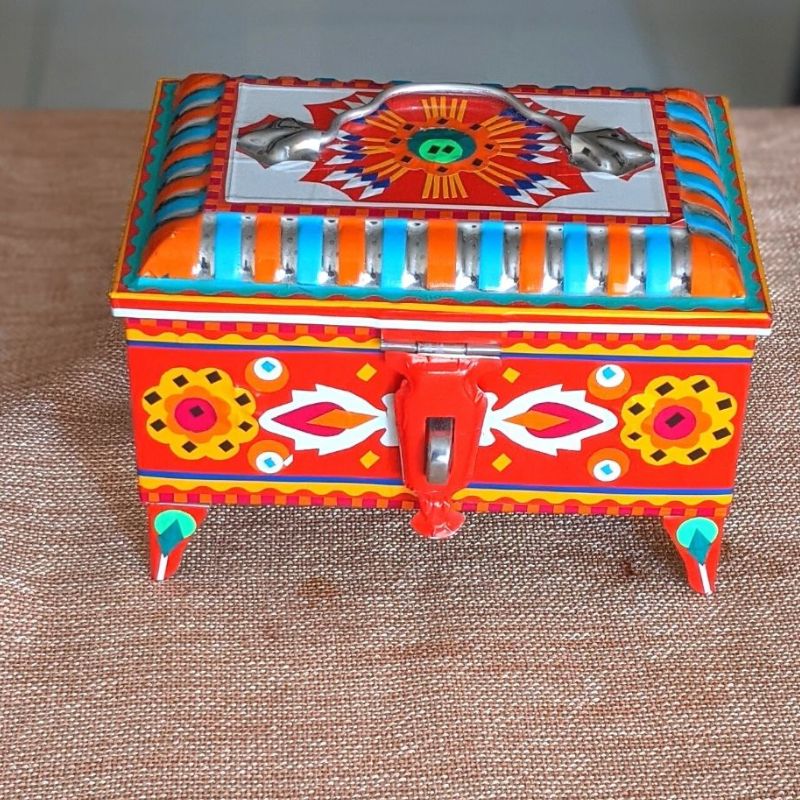 Red Rectangular Paandan – Urban Truck Art